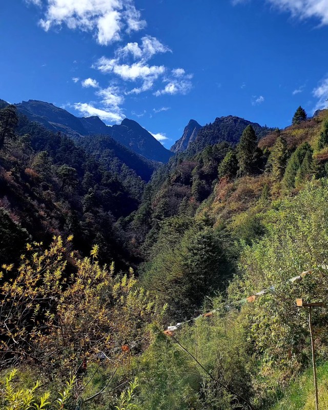 Chumphu Nye – Between sky and earth – Dorji Wangchuk