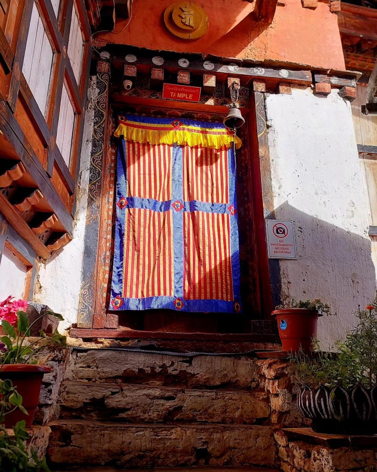 Chumphu Nye – Between sky and earth – Dorji Wangchuk